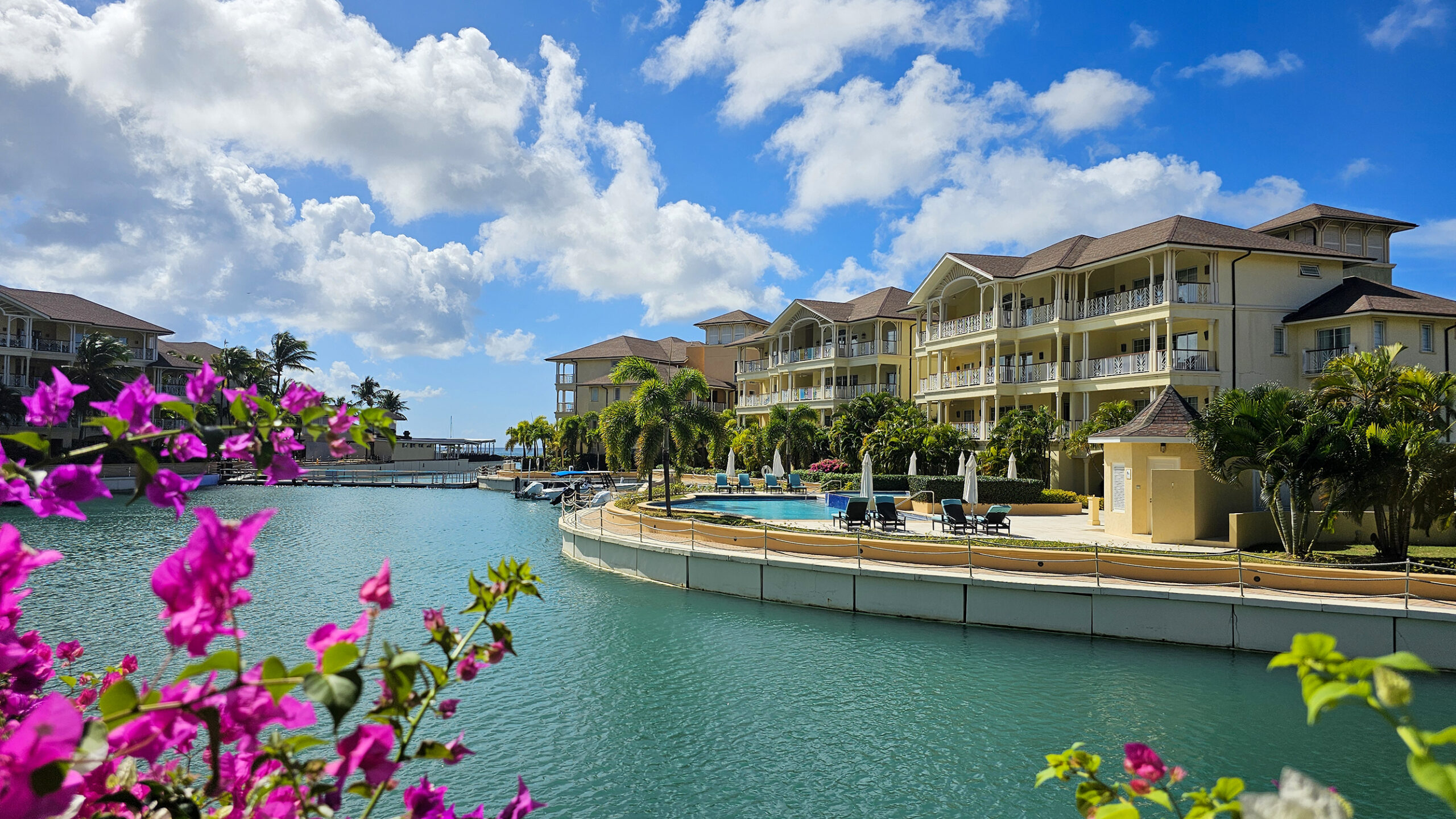One Bedroom Marina View Suite With Plunge Pool - The Landings Resort ...