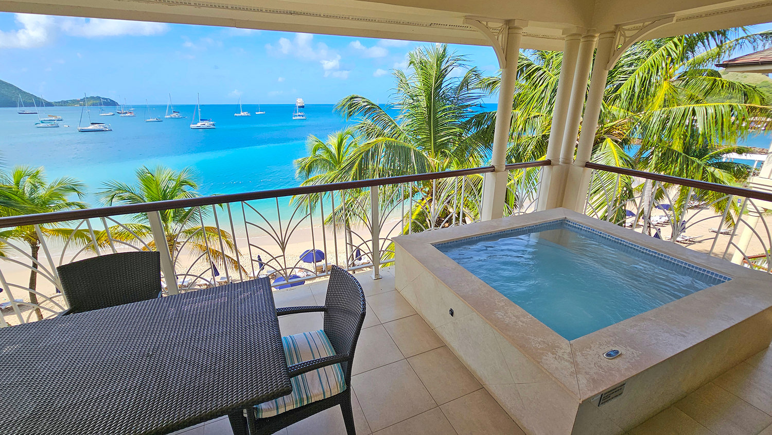 Three Bedroom Beachfront Suite with Plunge Pool - The Landings Resort ...