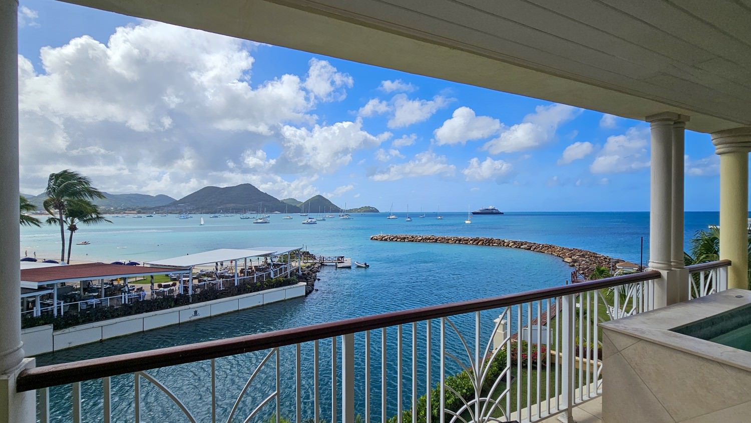 Two Bedroom Oceanview Suite With Pool - The Landings Resort Spa ...