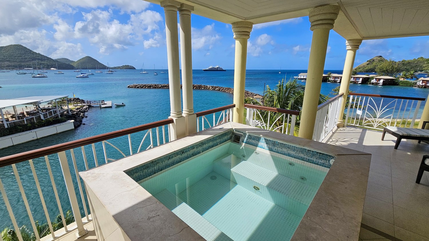 Two Bedroom Oceanview Suite With Pool - The Landings Resort Spa ...